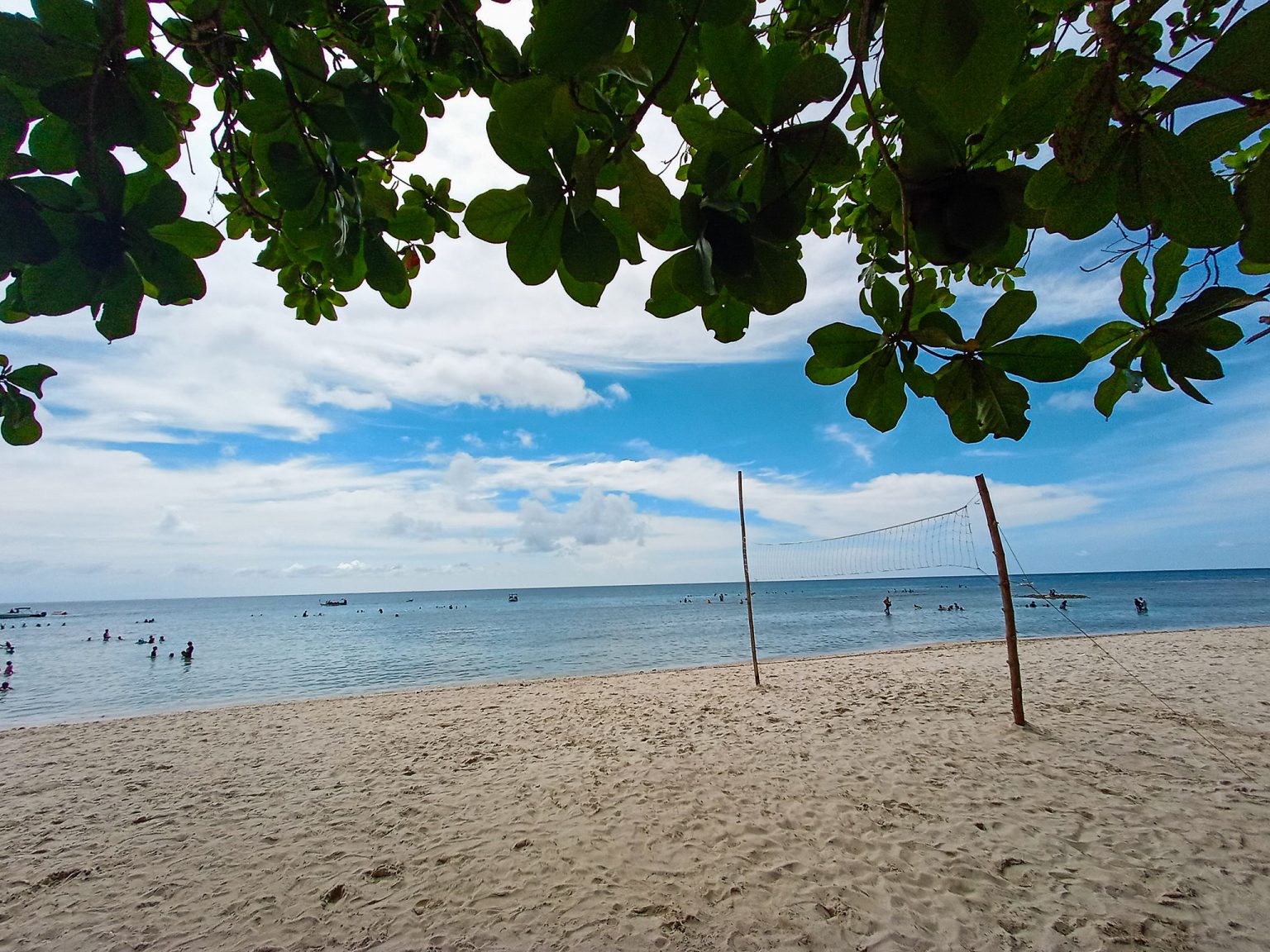 LOOK: Have A Nice Weekend @ The Isidro's Beach Of Initao, Misamis Oriental